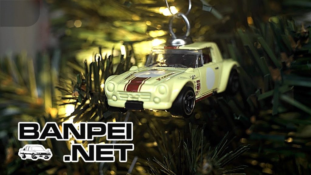 DIY JDM Christmas tree with Hot Wheels ornaments - Banpei.net