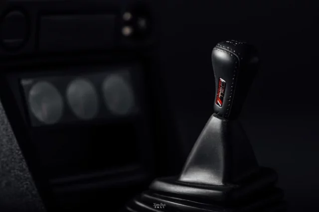 TRD gear shift knob on Trueno AE86 1/3 scale shifter - Banpei.net