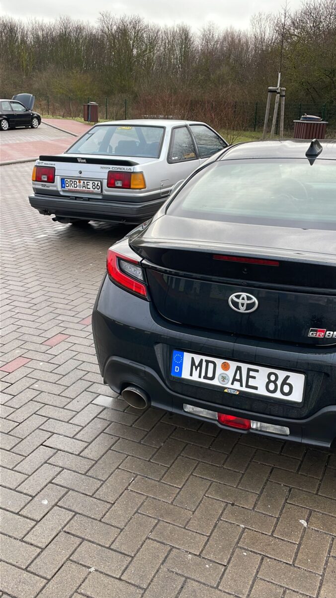 Grandpa AE86 taking grandchild GR86 for a grand day out - Brilliant ...