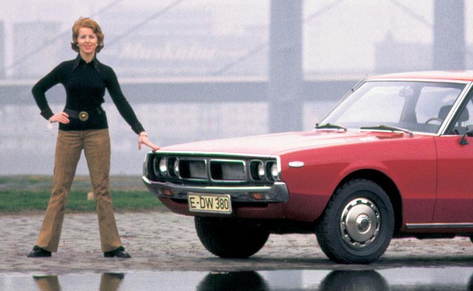Datsun 240K GT sedan C110 bridging the gap in Düsseldorf - Family Album ...